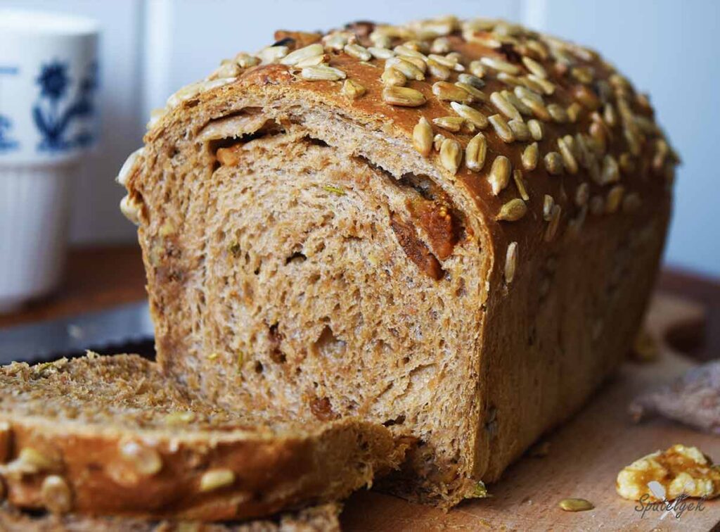 Brood met vijgen en walnoten – Spatelgek